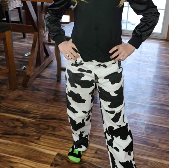The Posh Bargin Barn | Bottoms | Nwt Girl 1112 Cow Print Western Cotton ...